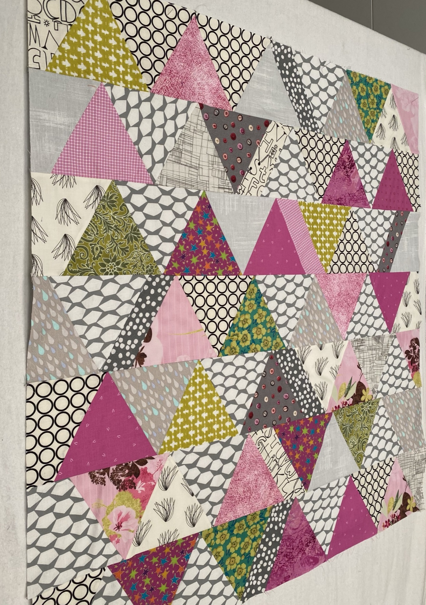 Triangle baby quilt finished – 2021.06.20 | Terry Aske Art Quilt Studio